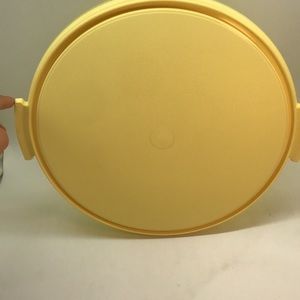 Tupperware | Kitchen | Tupperware Maxi Cake Round Container | Poshmark
